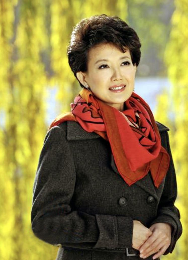 Host Liang Yan: The ability is not inferior to Dong Qing, she is still ...