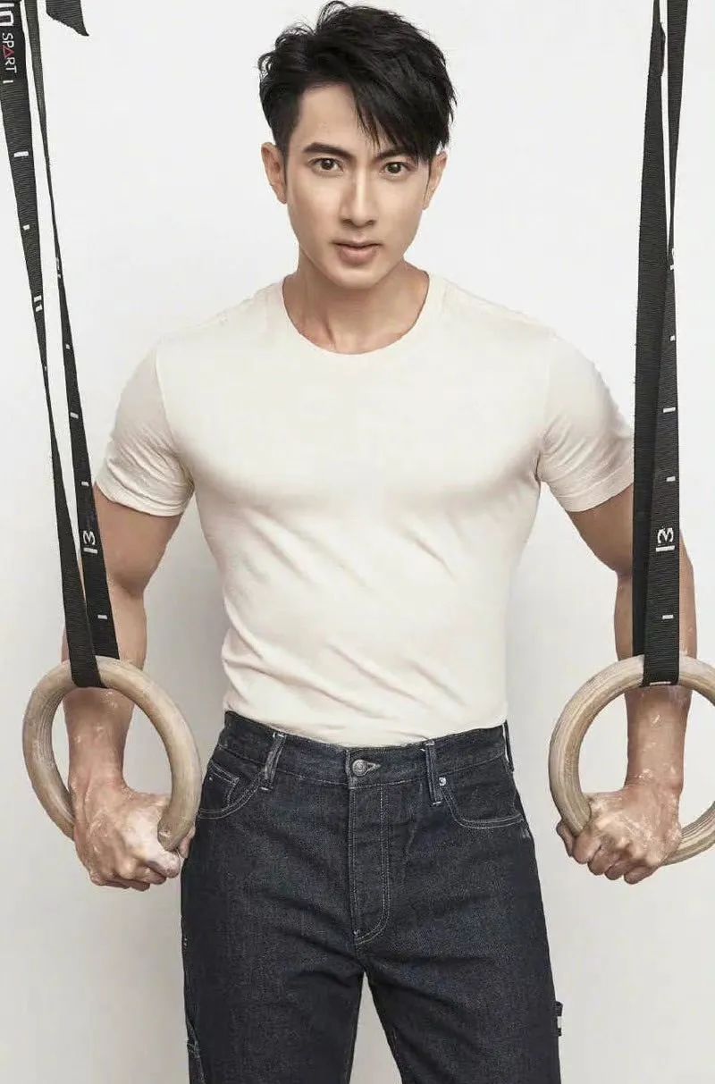 Little Gossip, Liu Yuning, Wu Zun, Ren Jialun, Huang Jingyu - iNEWS