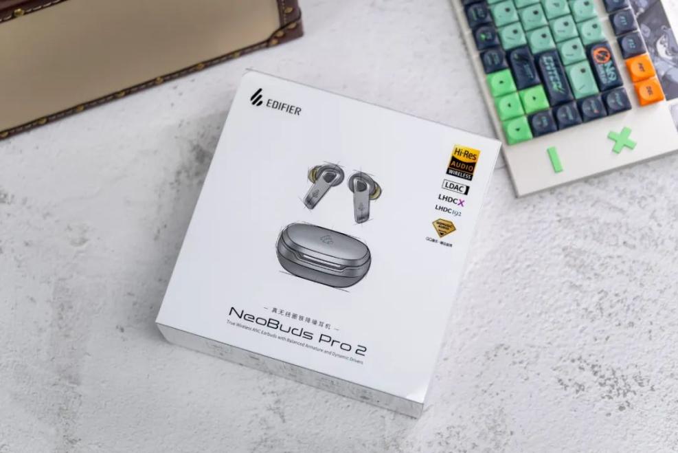 Value-for-money flagship noise-canceling TWS audition Edifier NeoBuds ...