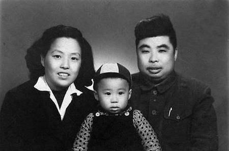 After Wu Faxian passed away, his soul returned to his hometown, but he ...