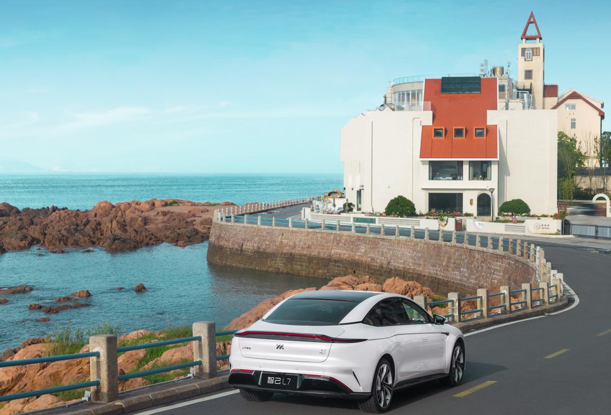 Domestic high-end smart electric car, the battle of the kings of Zhiji ...