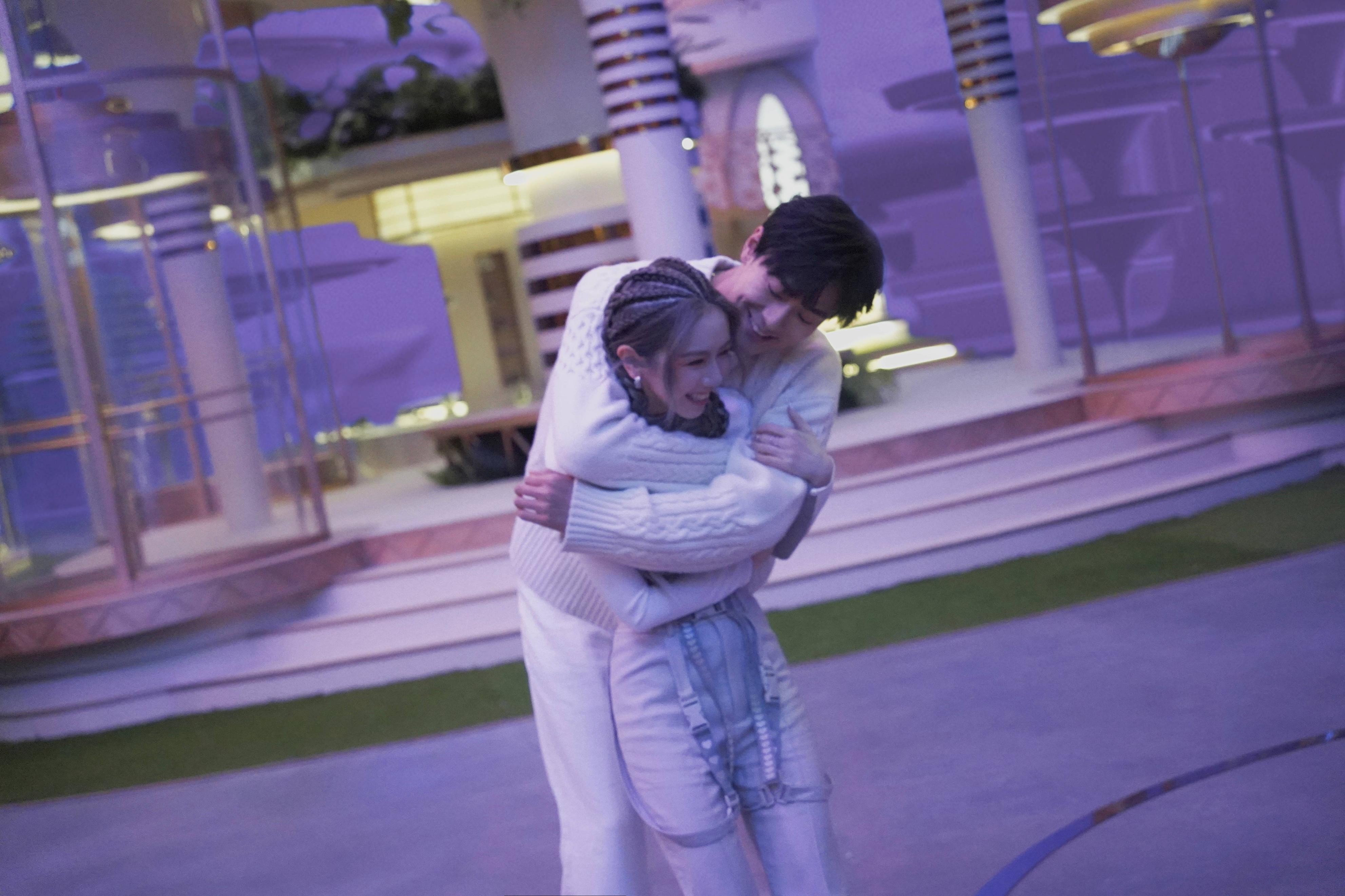 GEM Deng Ziqi's "Where Only Me and You" brings Sun Chenjun to interpret ...