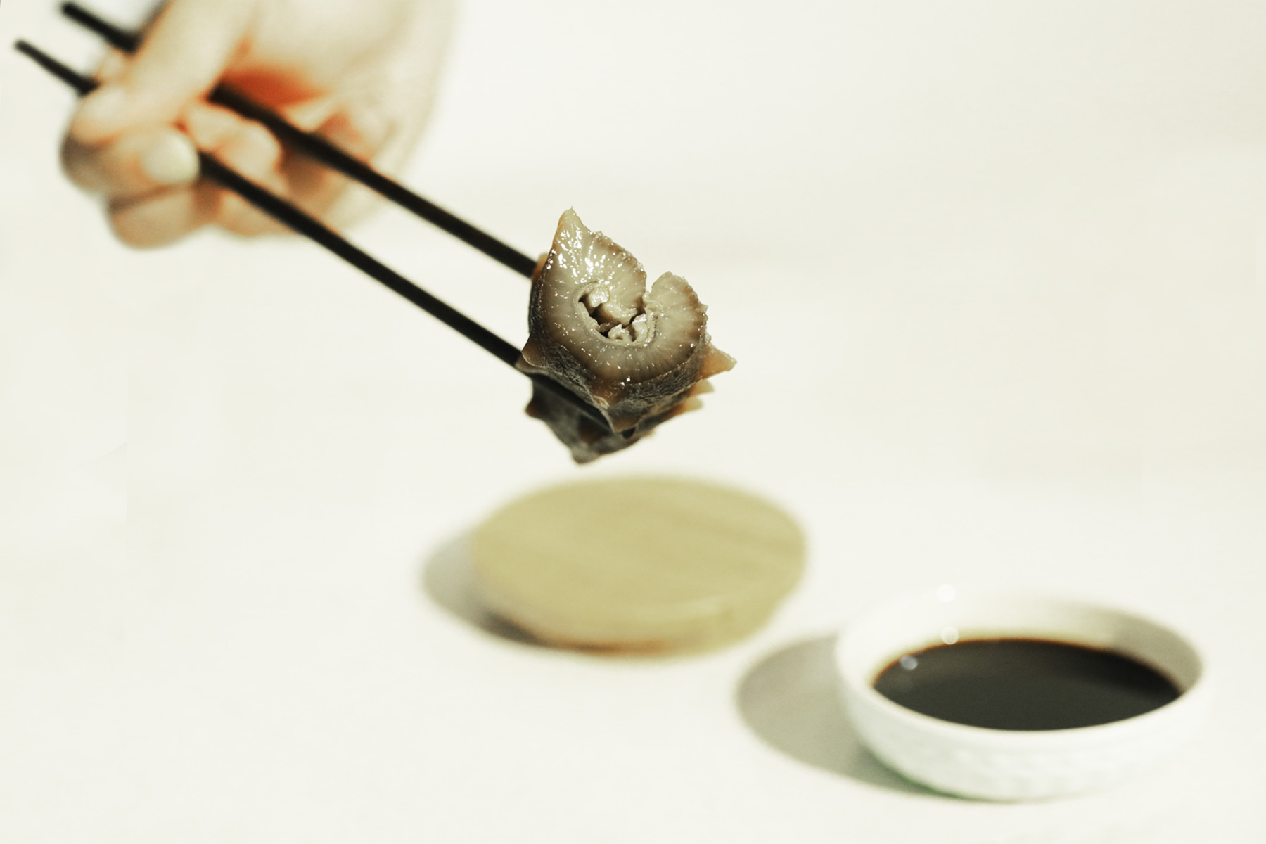 Mukui Kitchen Three Cups of Sea Cucumber - iNEWS