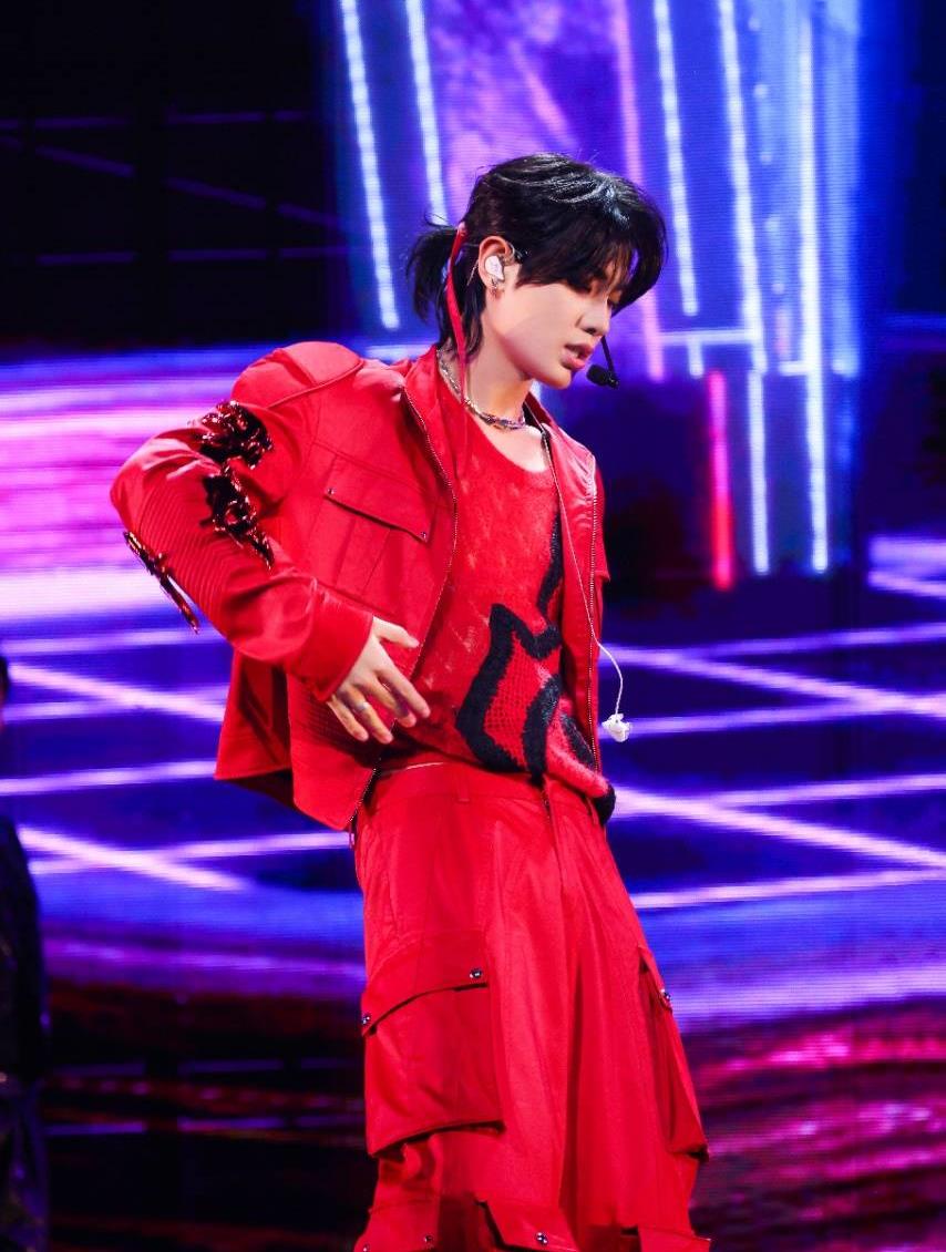 Huang Minghao's solo concert in Changsha started with a shocking new ...