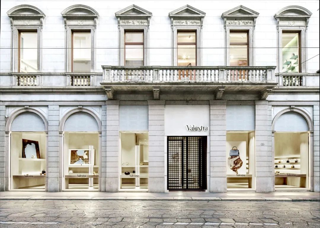 VALEXTRA flagship store design in Milan - iNEWS
