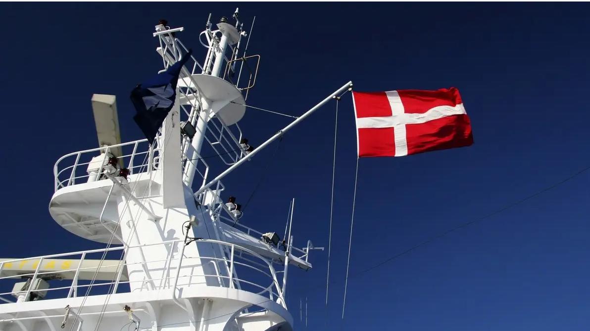 Why are the flags of the Nordic countries all "cross flags"?What ...