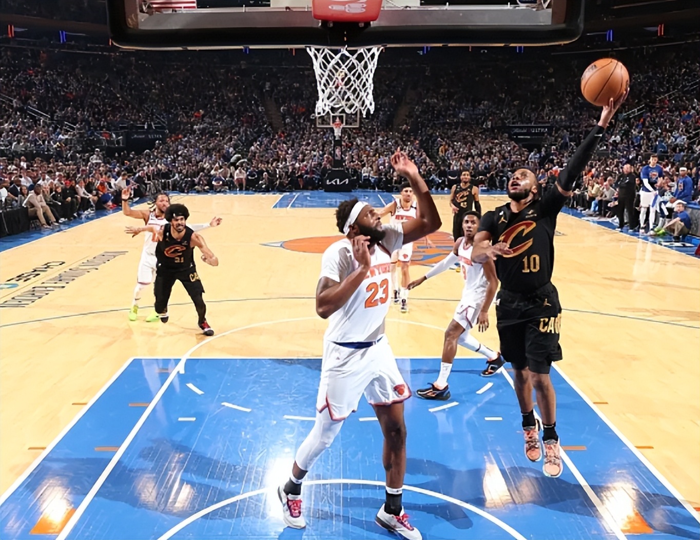Big upset! The Cavaliers beat the Knicks by 20 points! Mitchell is 22 ...