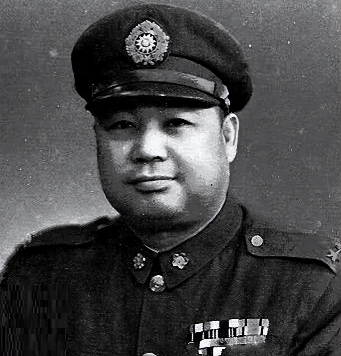 In 1928, Chen Geng was ordered to rescue Zhang Yunyi, and he slapped ...