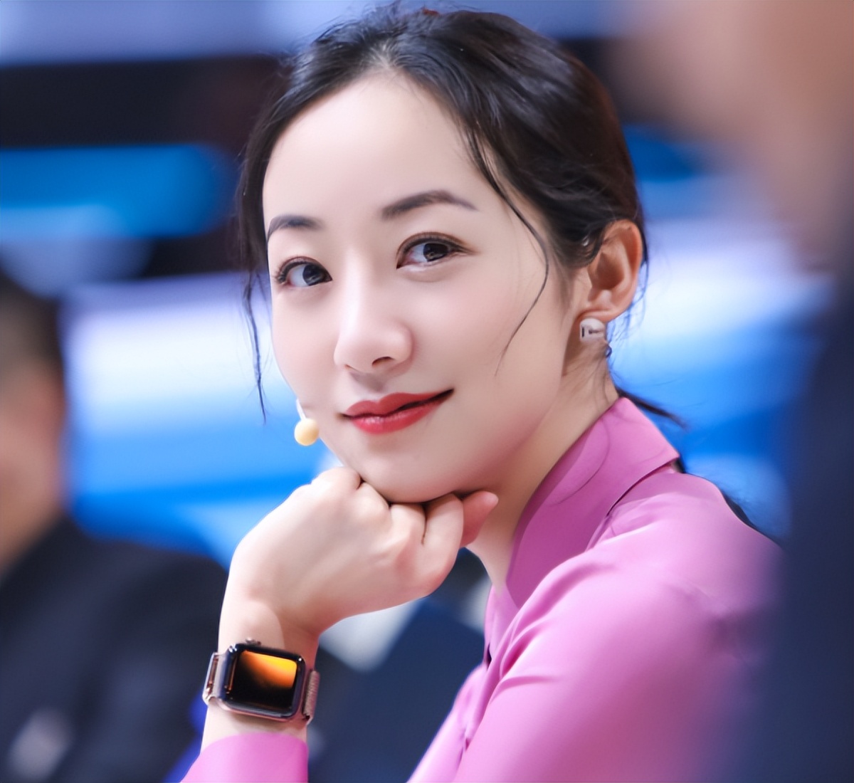 An actress of comparable status in the circle, Han Xue, also known as ...