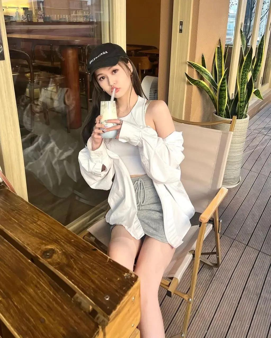 Liang Chaoyi still updates social media after being questioned about ...