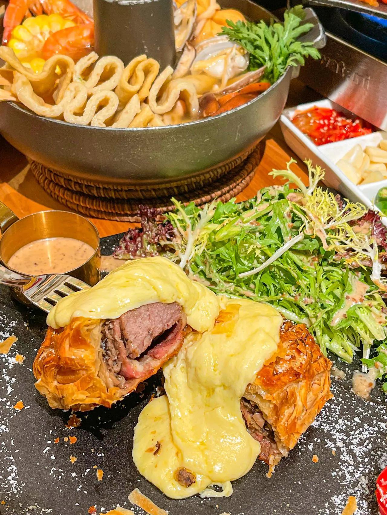 Chongqing's worthwhile treasures Korean food store, cheese waterfall is ...