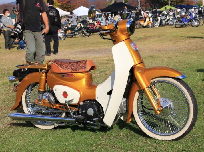 Battle retro style! Super Honda Cub110 Personalized Customization ...