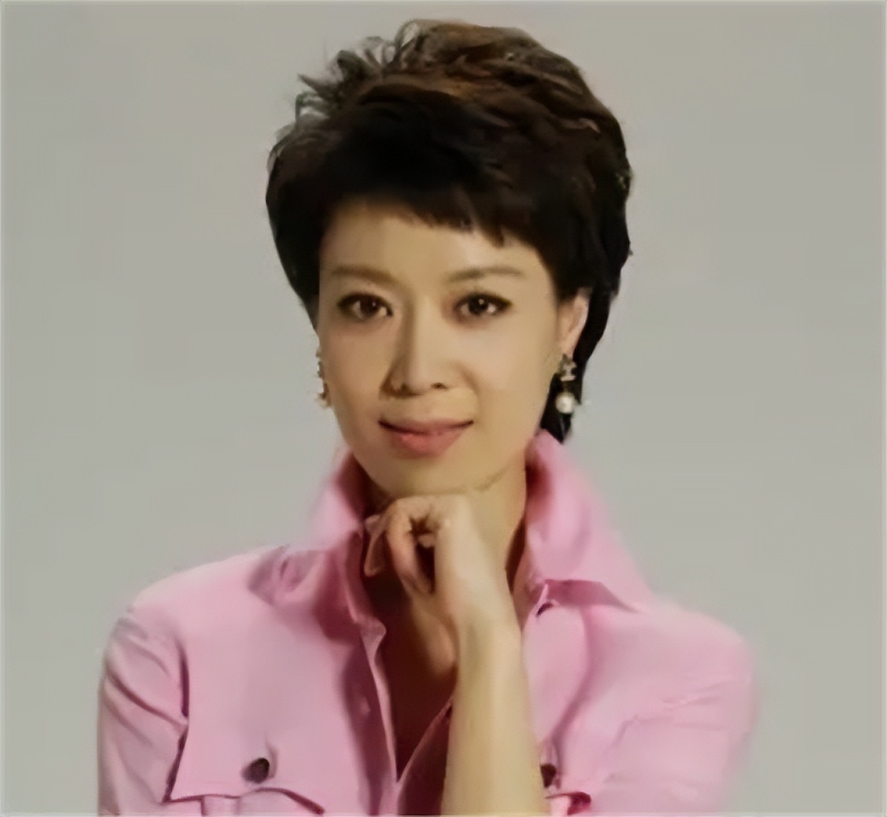 Li Wenjing: CCTV's most playful anchor, married her husband for many ...