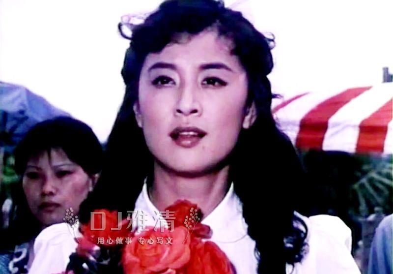 Wang Jiawei's ex-wife Deng Xing grew up by Qin Yi's side. Now her 67-year-old son has become her ...