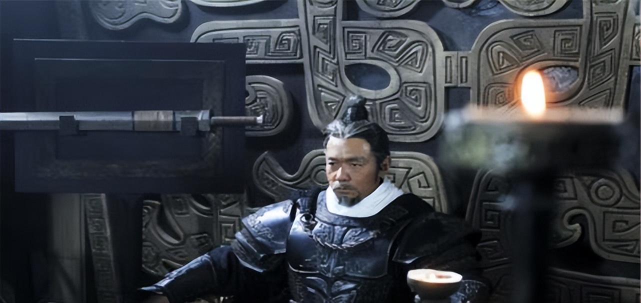 Changed jobs three times in his life, changed his master four times ...