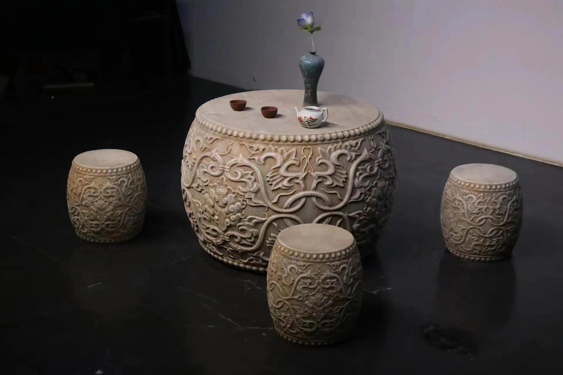 Courtyard of the elegant room - five lotus and stone tables - iNEWS