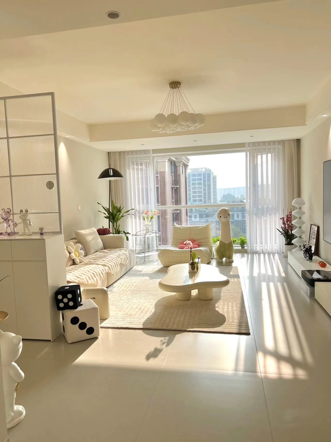 Her house is 104 square meters, not luxurious, but very clean and warm ...