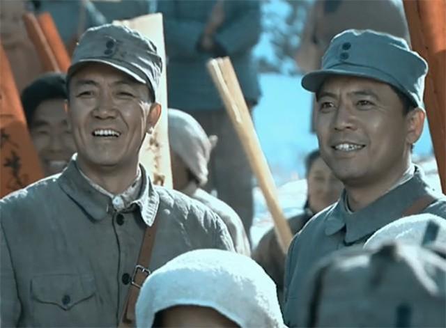 When fighting, how did the commander, the political commissar and the ...