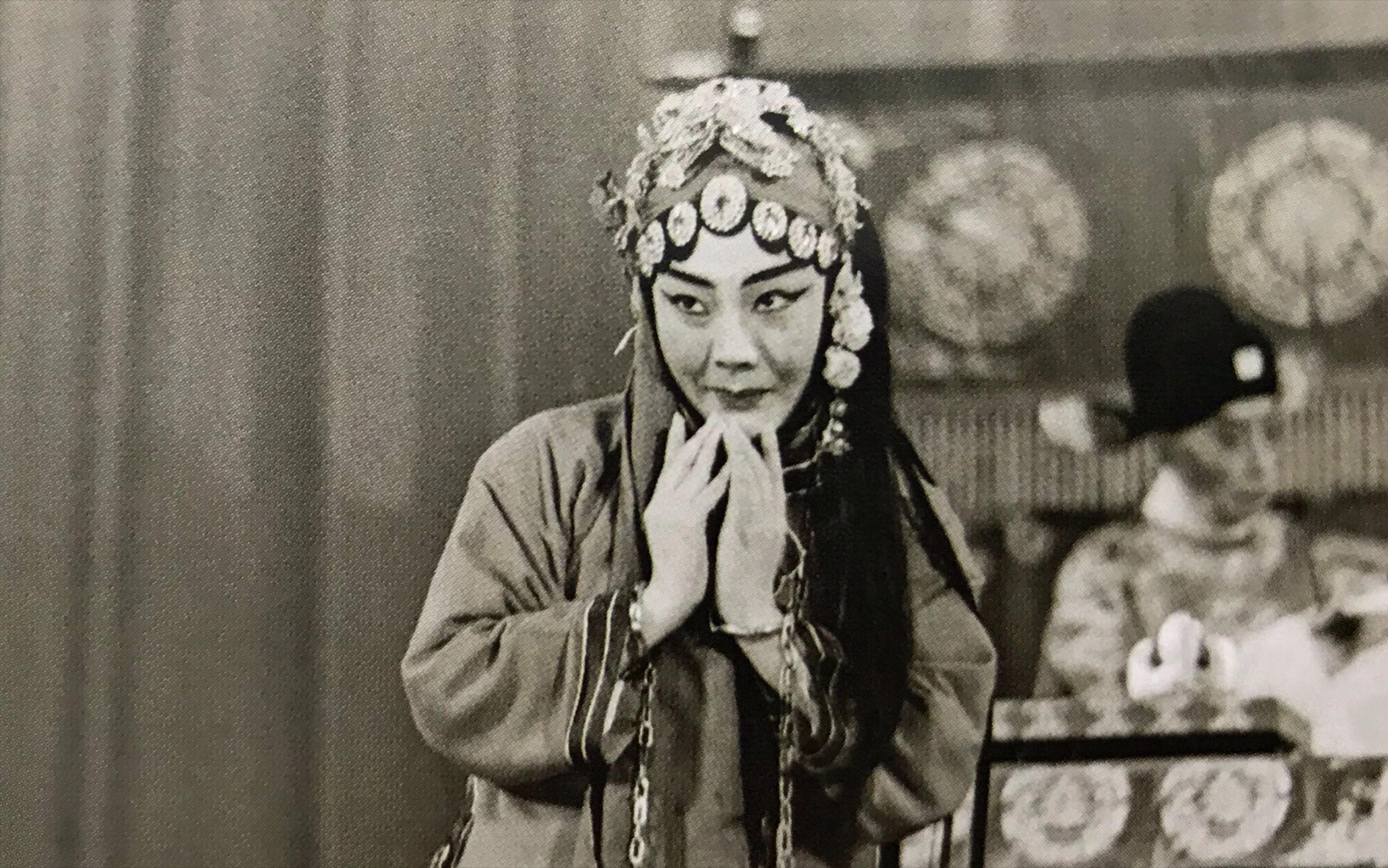 Peking opera master Zhao Yanxia: Career is bumpy, her husband passed ...