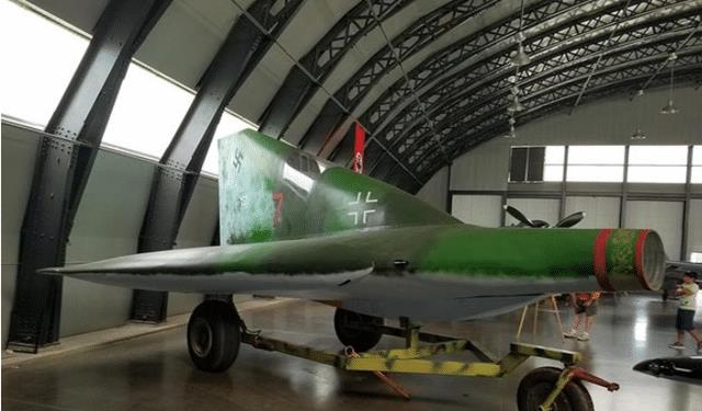 The most unique German fighter jet does not burn oil, only coal. One ...