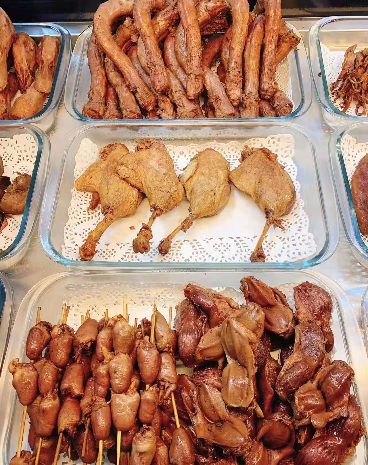 Quack Duck Head and Spicy Duck - Inheriting Chinese Food Culture - iNEWS