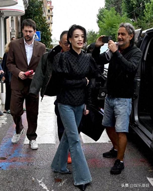 Shu Qi shows off her "international star style" in a lazy and casual ...