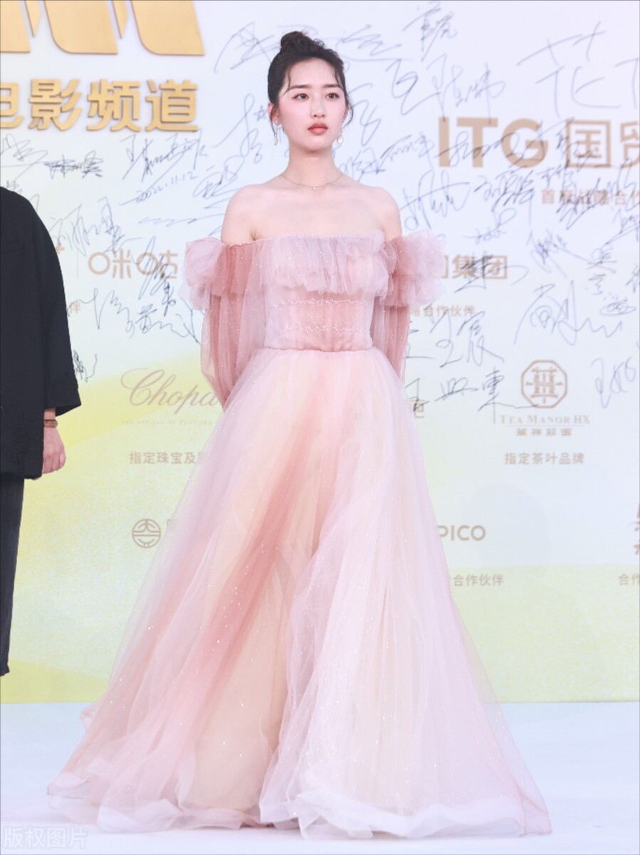 Zhang Huiwen, Lu Tianhui and Ma Yuling compare the beauty on the spot ...