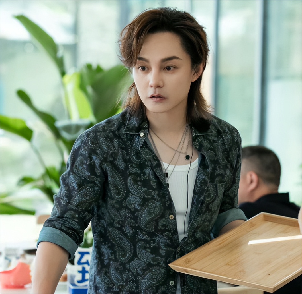 "Chinese Restaurant" has a man and a woman, Yin Zheng relies on good ...