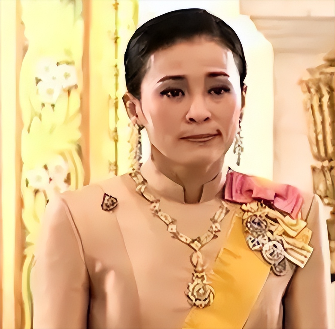 Sutida's appearance without makeup is far beyond the past. - iNEWS