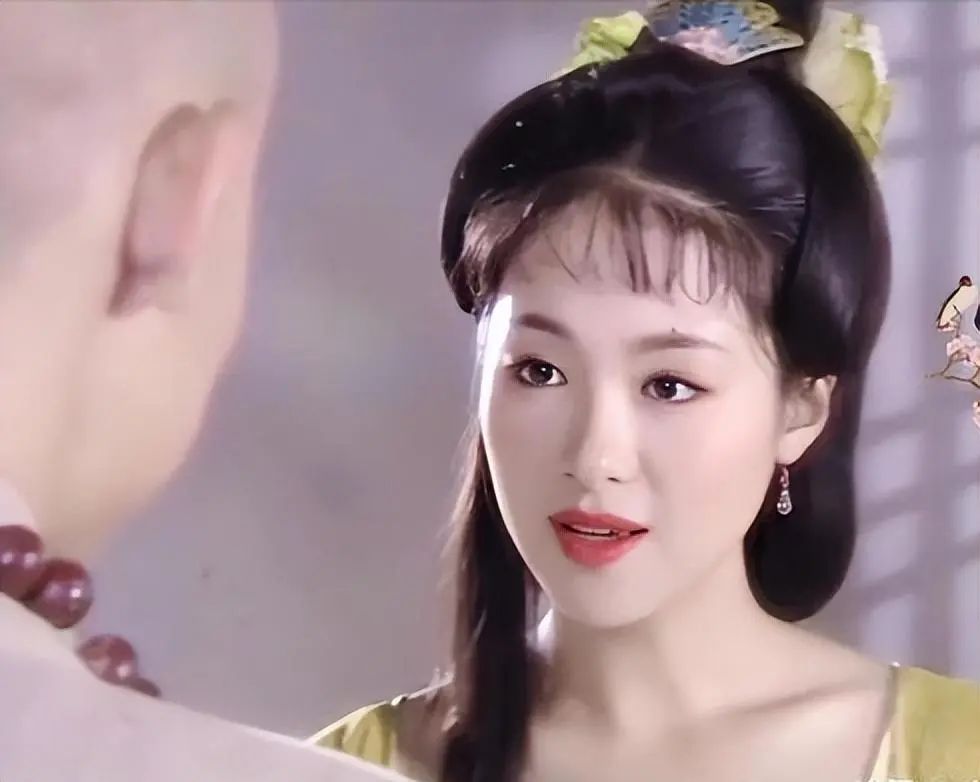 Shen Aojun and Sun Honglei compose the legend of the kiss scene together: make another kiss ...