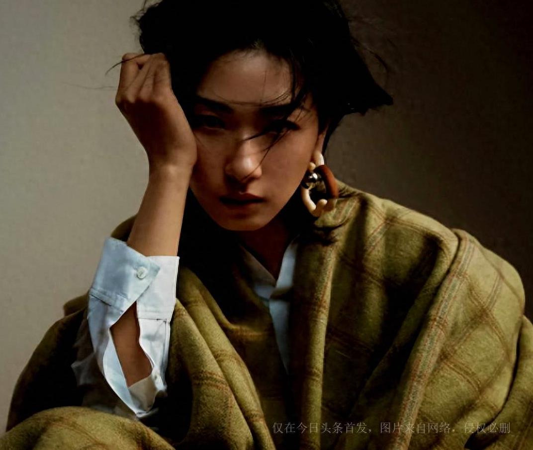 Wan Qian, who was originally "as pale as a chrysanthemum", was exposed ...