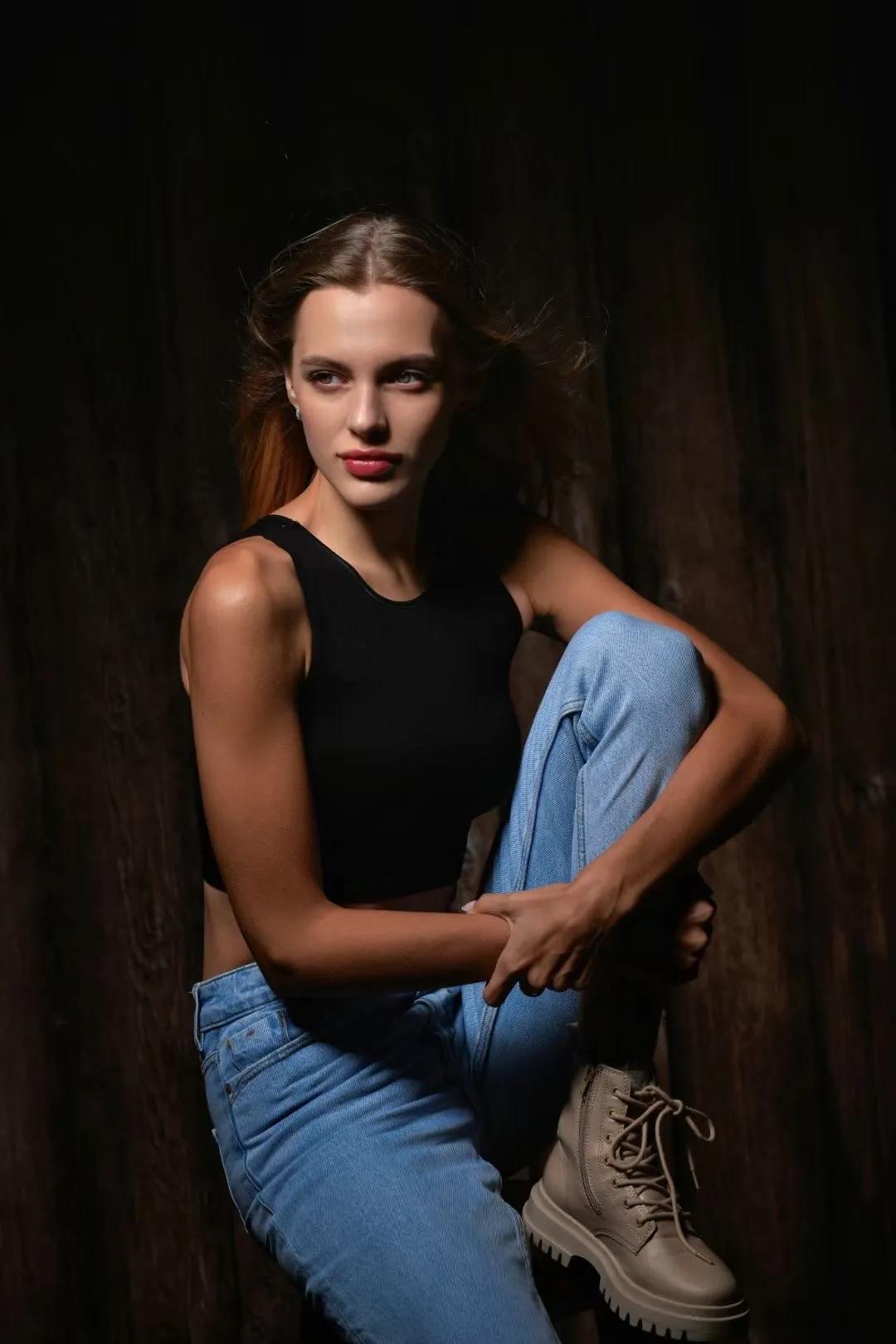 Ukrainian beauty model Nata - iNEWS