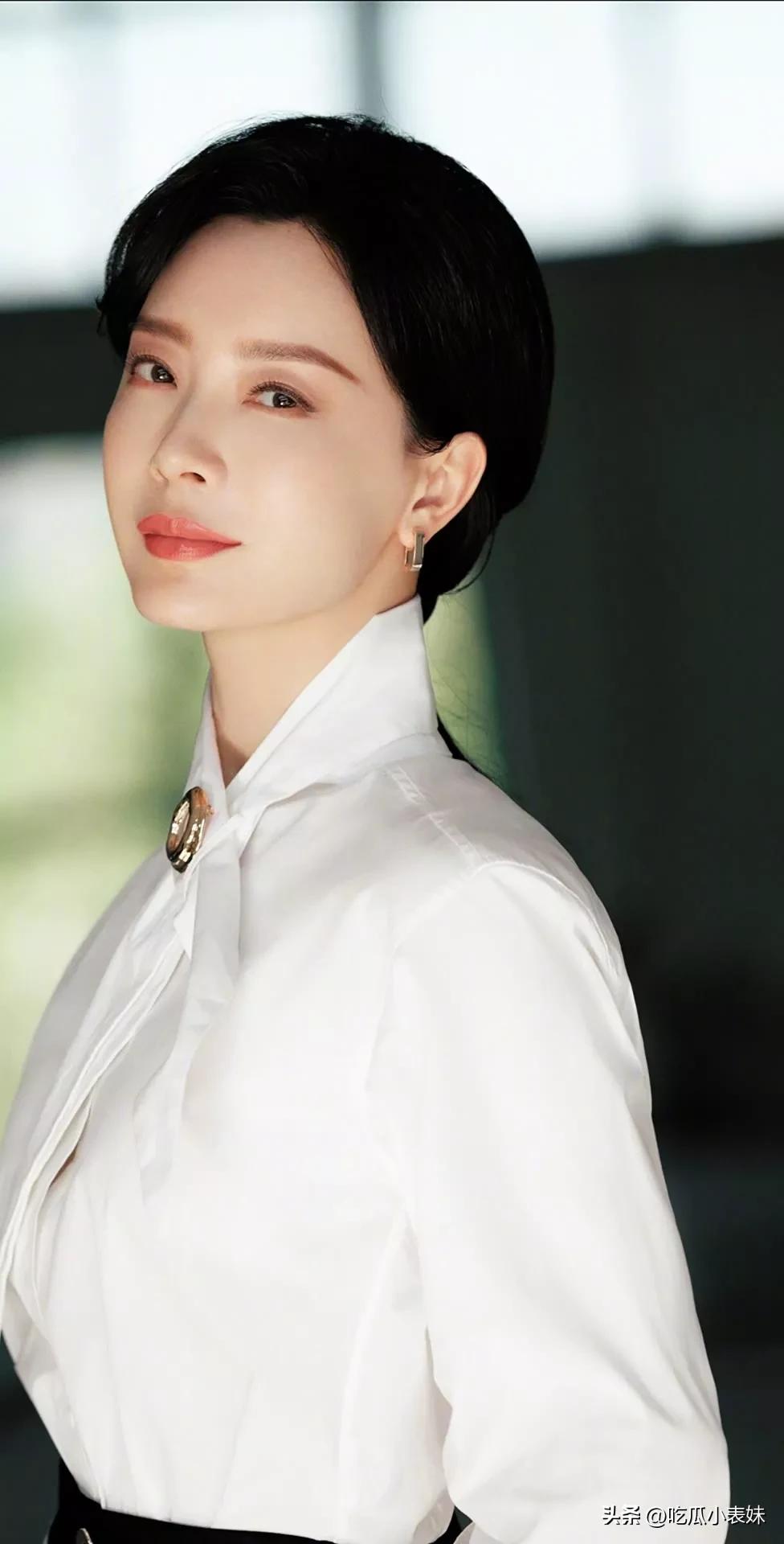 Chen Shu, full of charm, elegant temperament - iNEWS