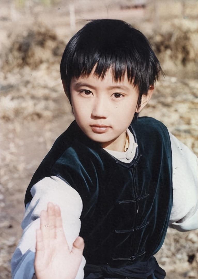 Famous child star Ye Jing: When she grew up, she had many roles but was ...