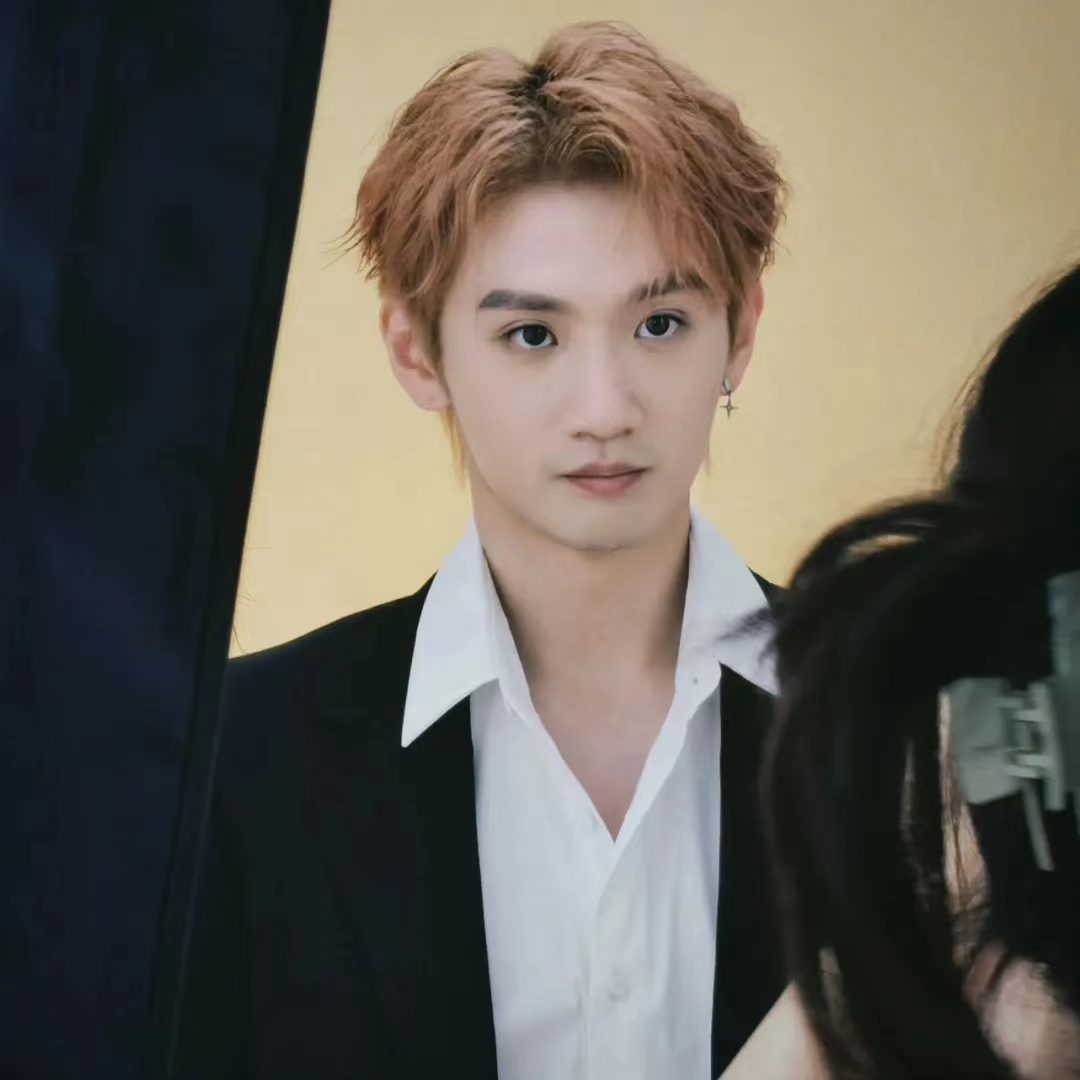 "Master of Hollyland" Luo Cheng joined the filming team: the appearance ...