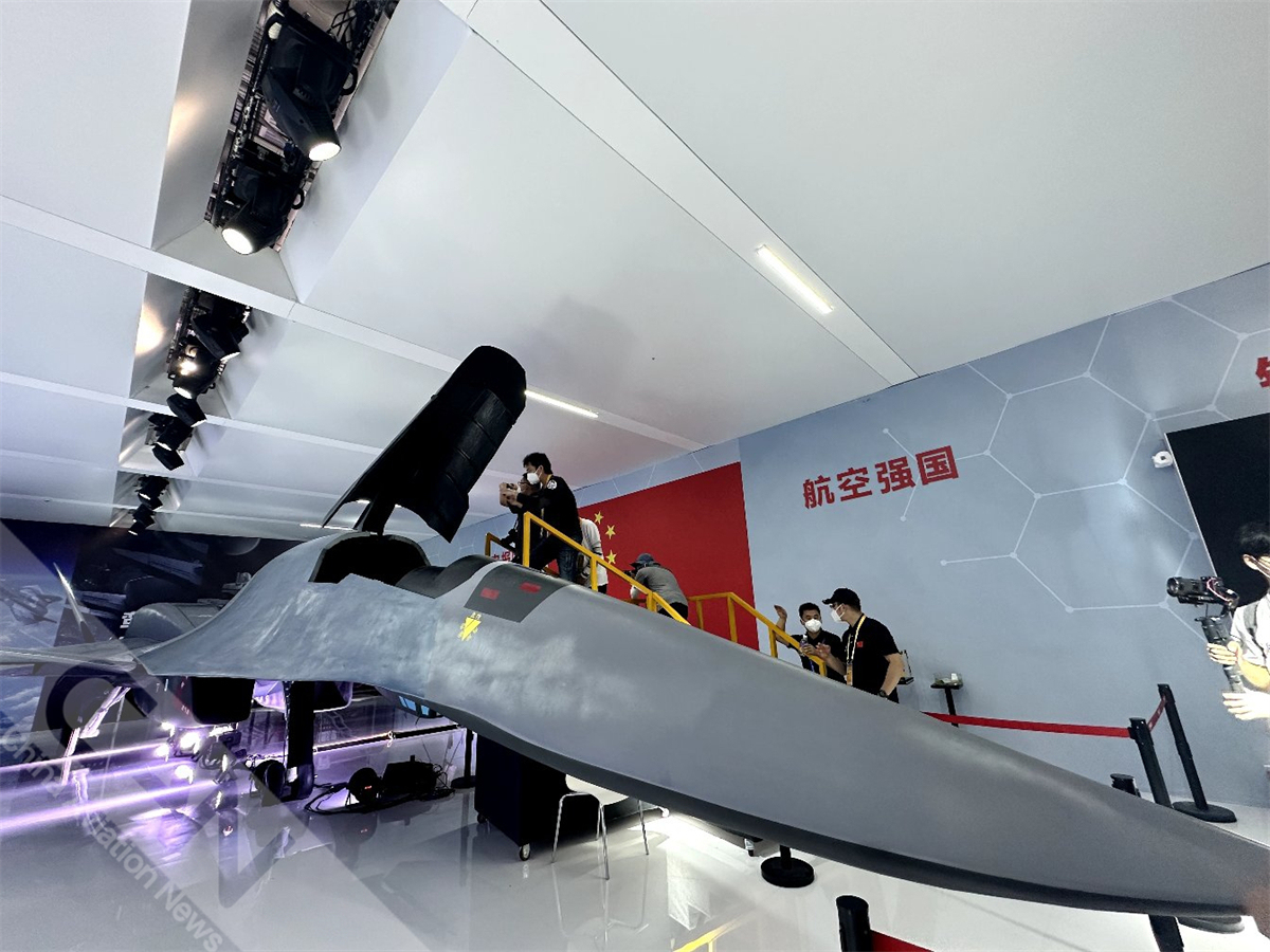 How powerful is the "White Emperor" aerospace fighter? Or to subvert ...