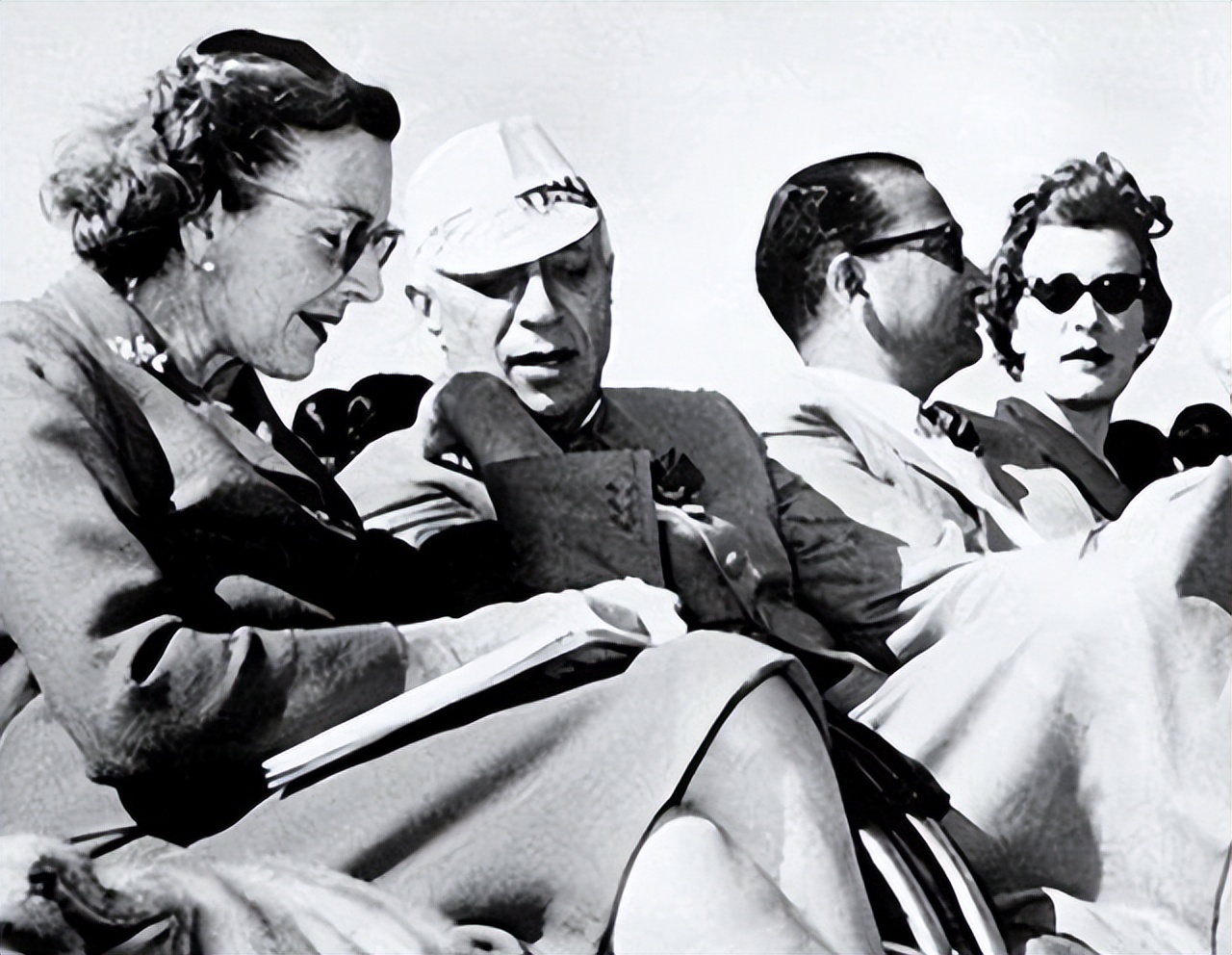Nehru and Mrs. Mountbatten, Secretary: Mrs. Mountbatten had been to ...