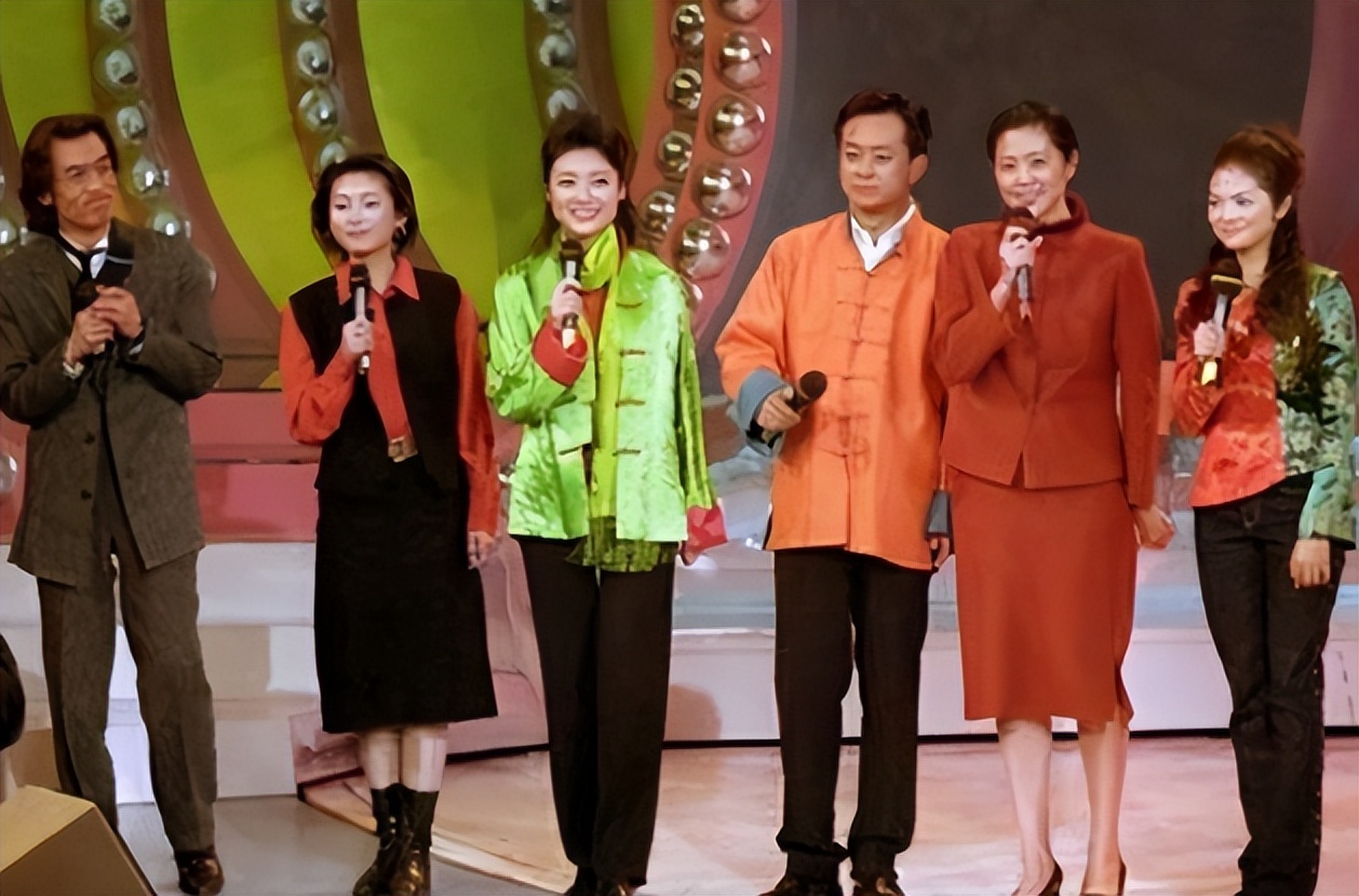 The most beautiful host of CCTV passed away! Pushing the wrong door and ...