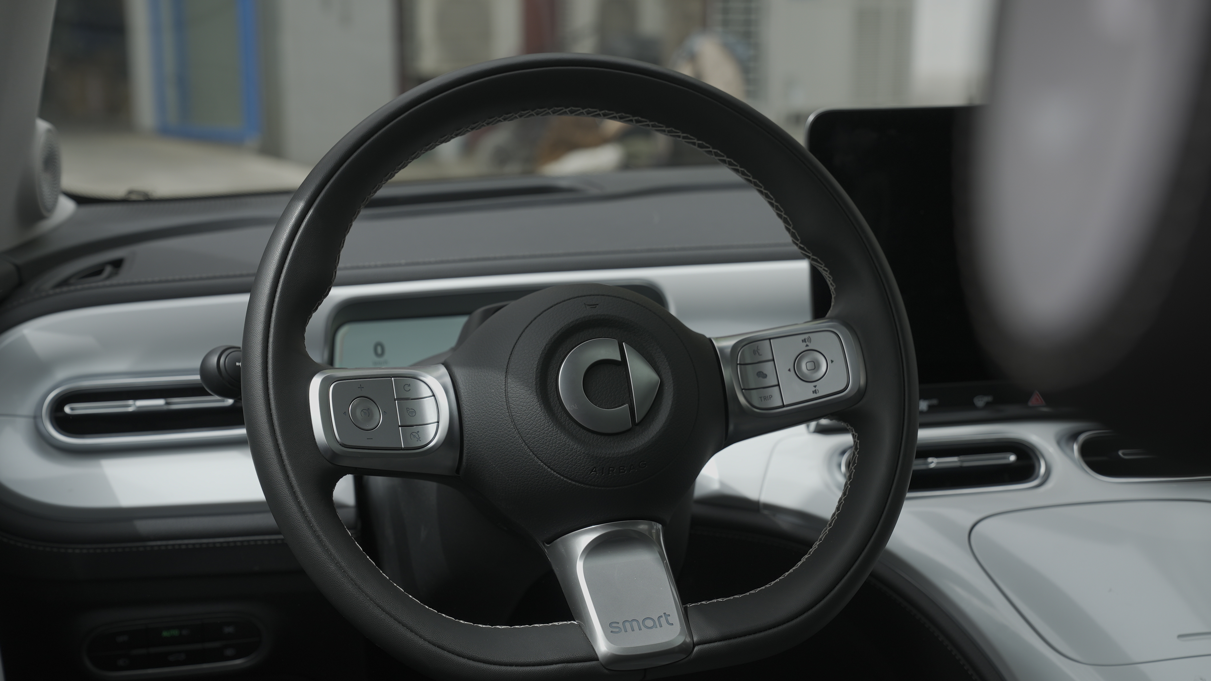 Is this the comfort you want? Smart Elf 1 - iMedia