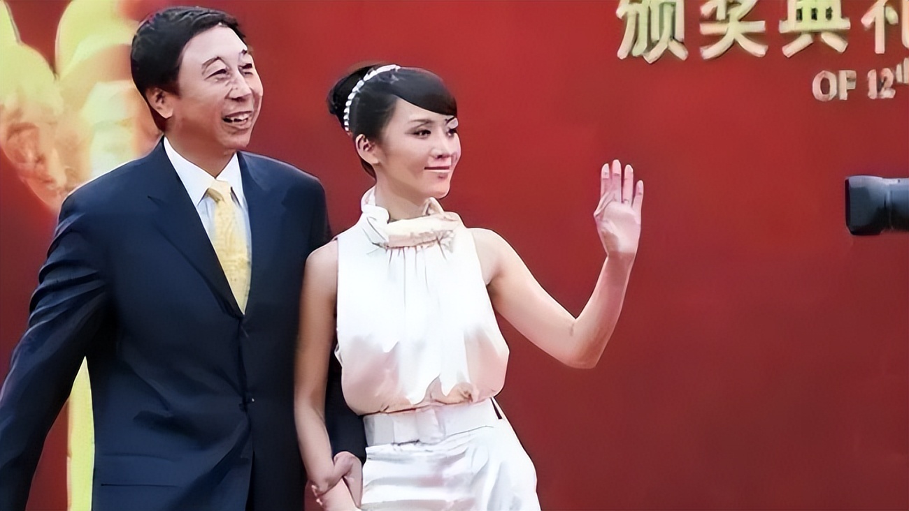 Ai Hui: She has been doted on by Feng Gong for 40 years, resolves the ...