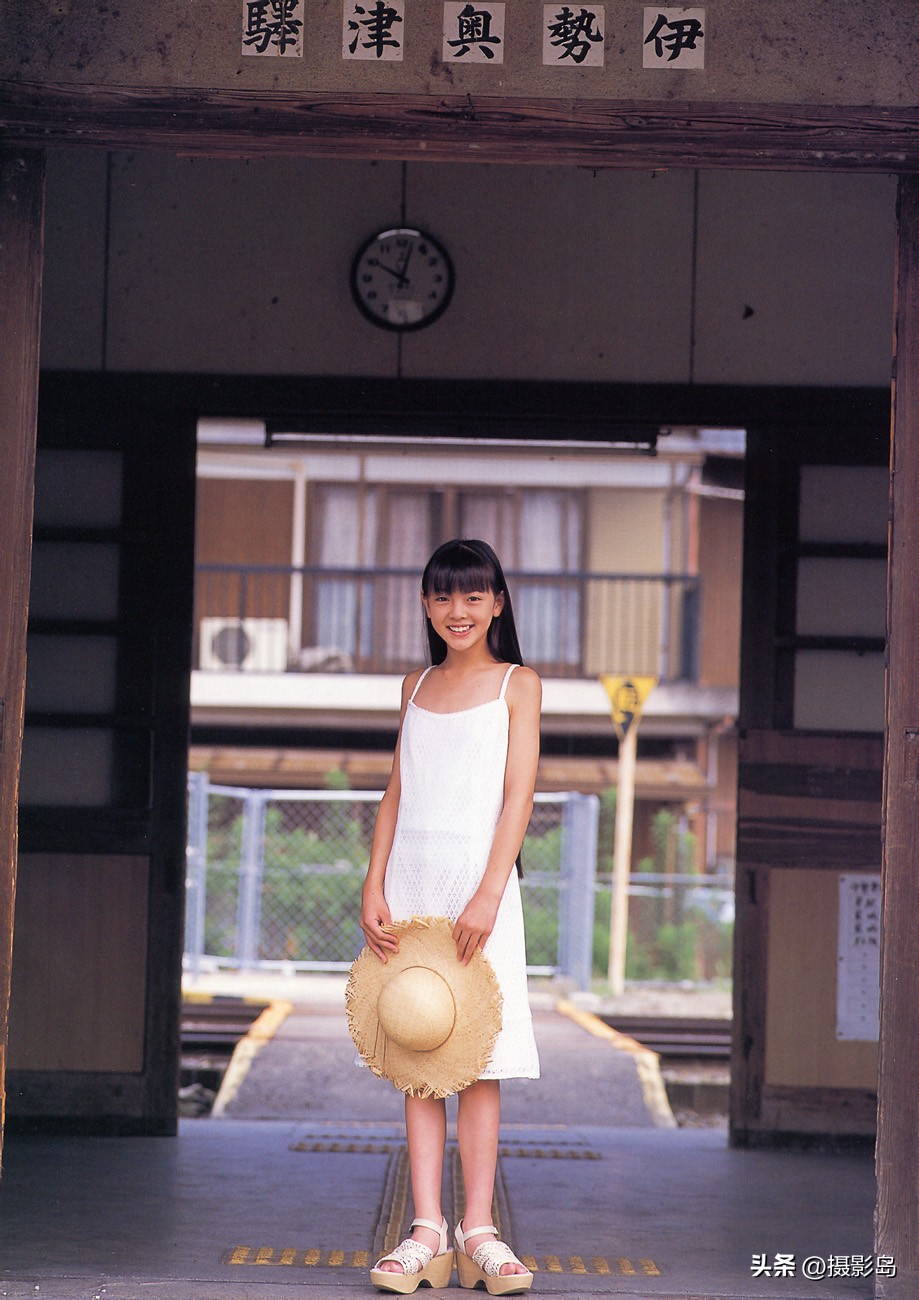Girlhood Natsuki Okamoto "Nazuki no Four Seasons" film photo album, works by photographer ...