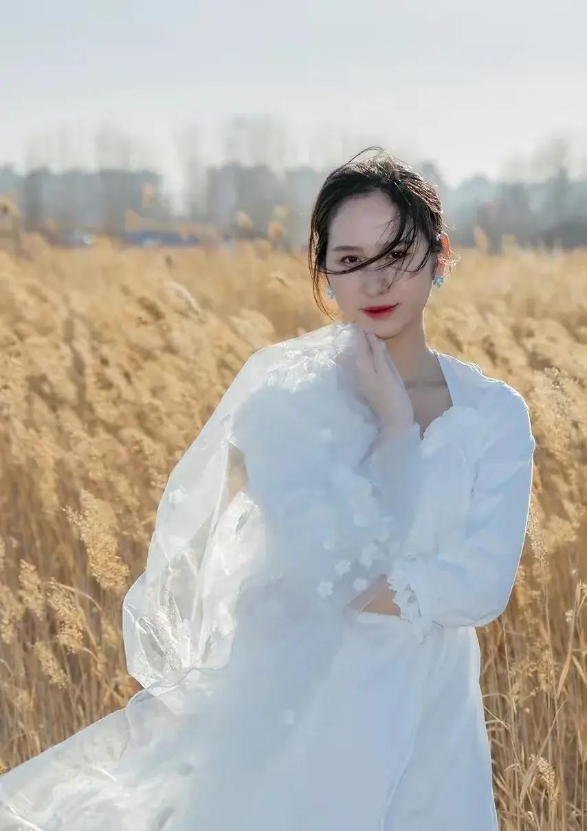 Qiu Yin, ten quatrains of seven characters - iNEWS