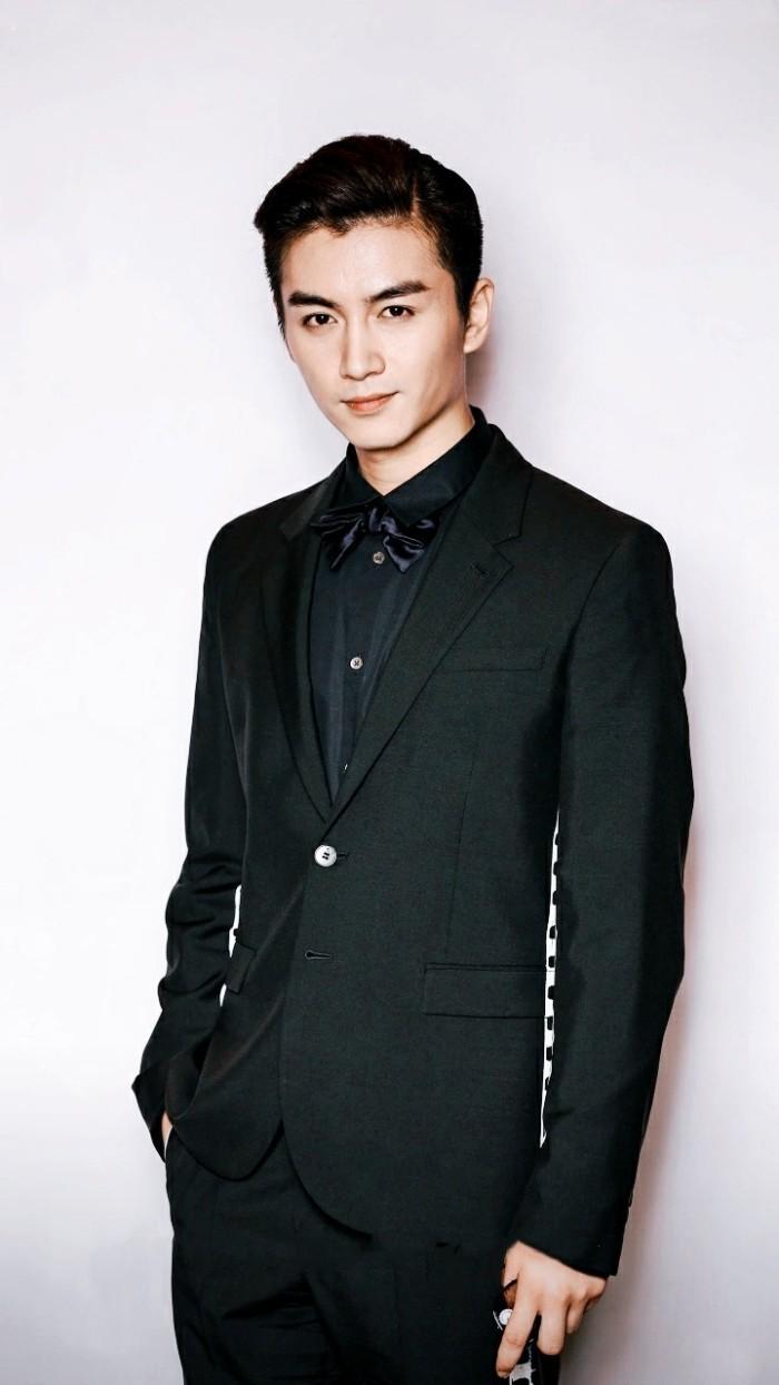 Zhang Ruoyun, Chen Xiao, Lin Gengxin, and Huang Xuan, the four younger ...
