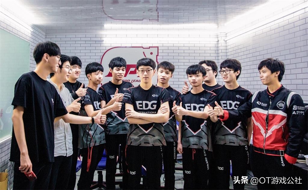 EDG老岳又在內涵RNG卡小明？scout都要說無語，怎樣才算卡合同？ - 頭條匯