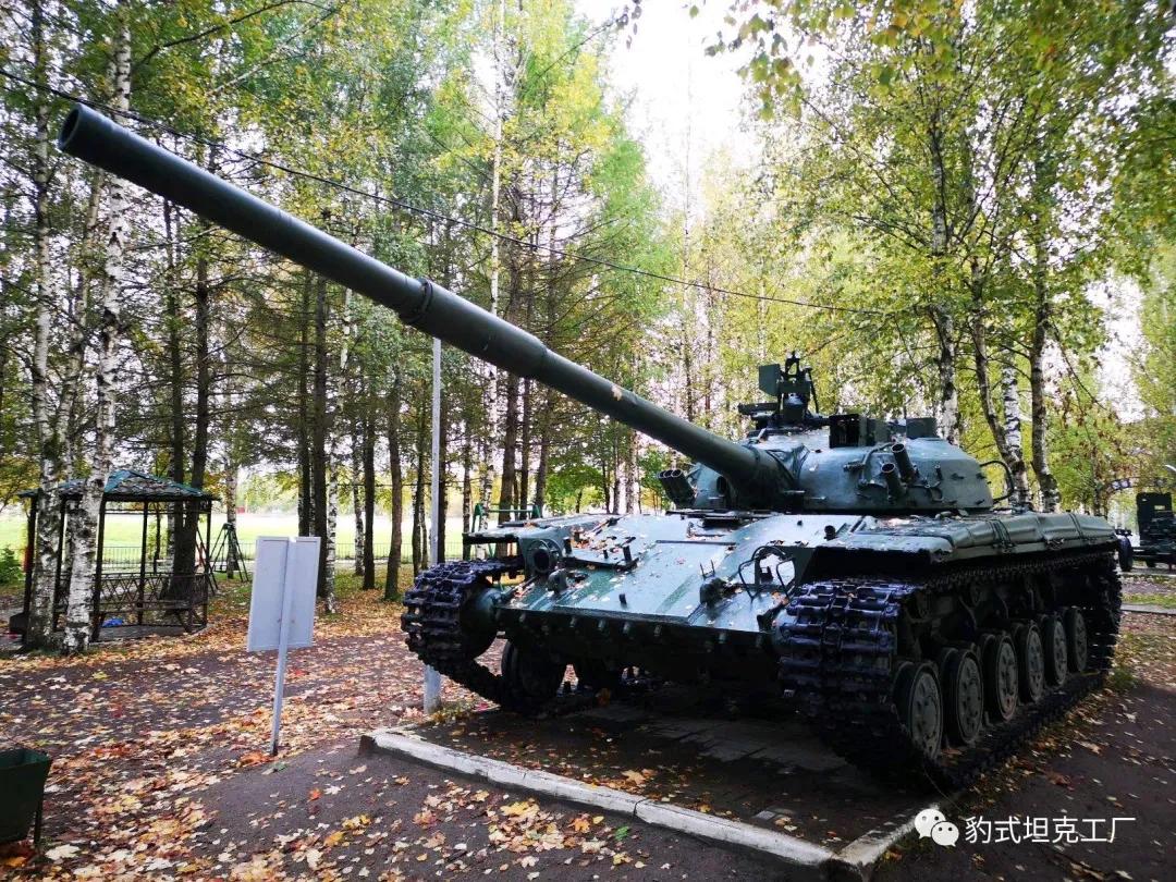 Soviet high-precision combat tank T-64 - iNEWS