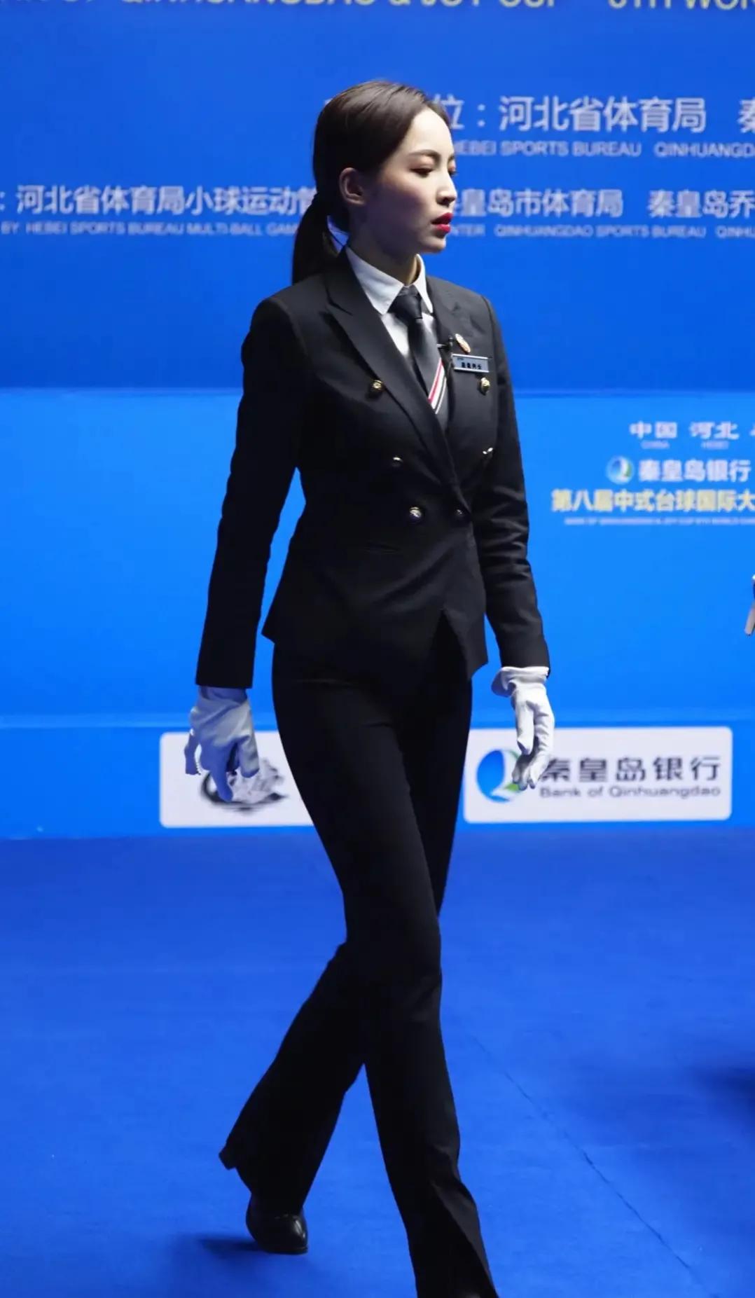 Billiards referee goddess Wang Zhongyao photo appreciation - iNEWS