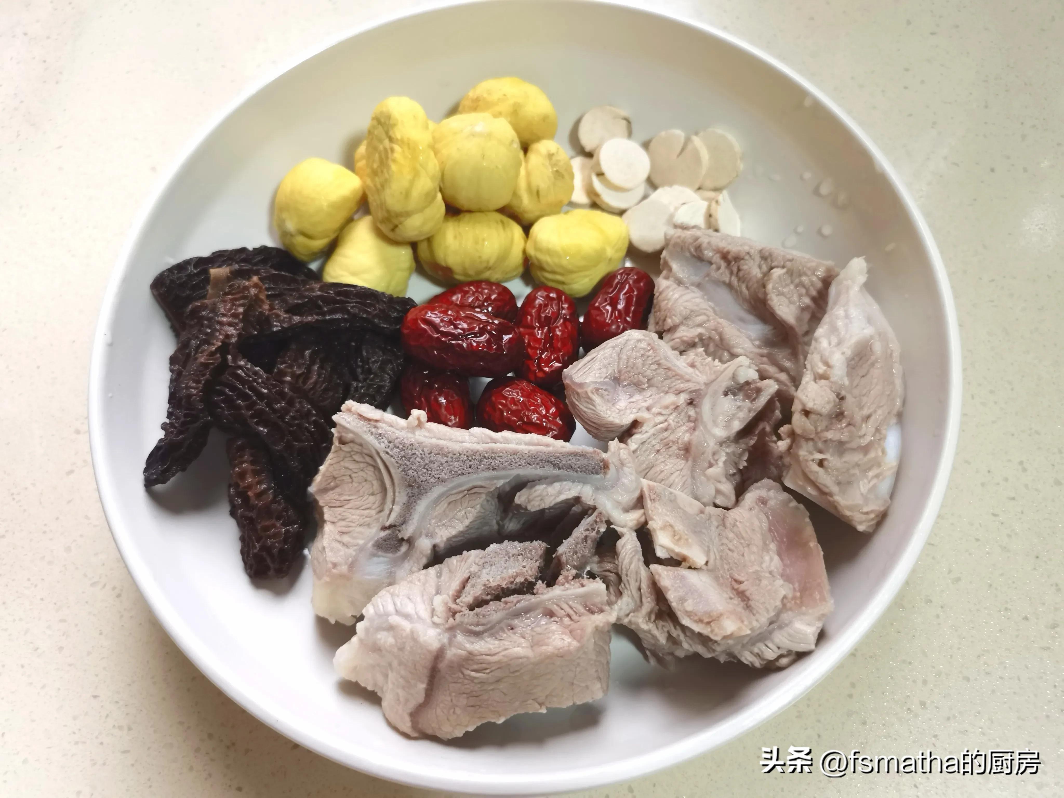 Warm Winter Soup ~ Pork Bone Soup with Chestnut and Morchella - iNEWS