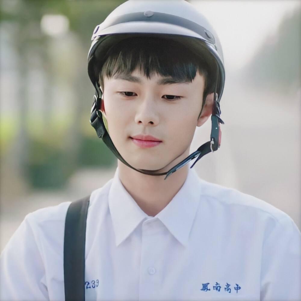 "We Hit It Off" Responds to Zhang Yifan and Shi Boyu Kissing Scene Controversy - iNEWS