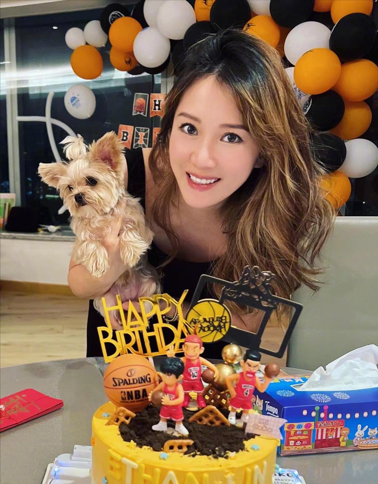 Li Nian has been a mother for the third time, and the fans are full of ...