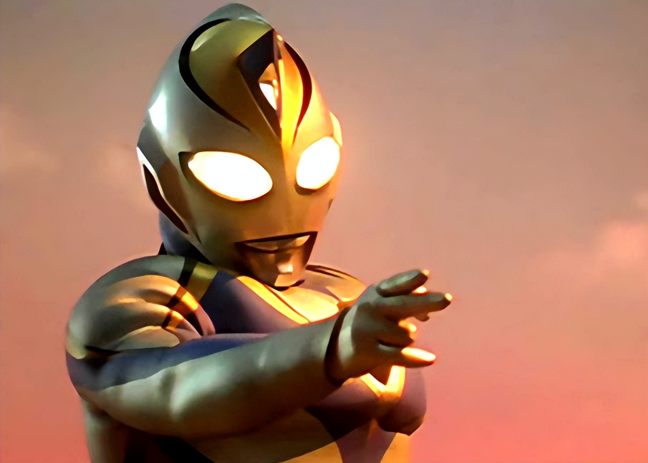 "Ultraman" reproduces the setting of God, and the little golden man ...
